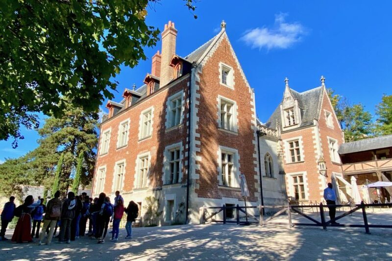 3-day Private Loire Castles Trip 2 Wine tastings by Mercedes - Frequently Asked Questions