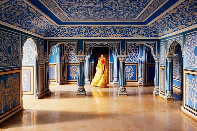 3-Day Private Luxury Golden Triangle Tour By Car - The Itinerary: A Balance of Highlights and Authentic Experiences