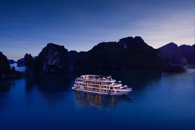 3 Days 2 Nights Explore Halong Bay Luxury Escape on Apple Cruise - Who Should Consider This Tour?