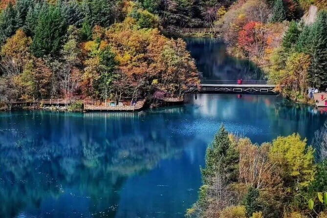 3 Days Jiuzhaigou and Huanglong Tour by Fast Train from Xian - The Cultural Twist
