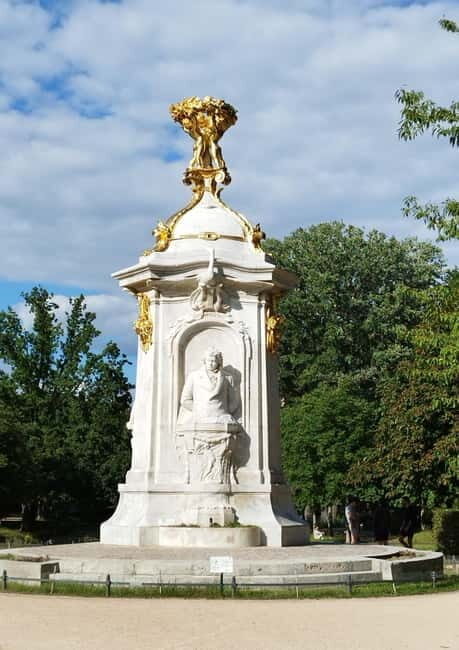 3 Days Private Guide Berlin By Walking and Public Transport - The Value of a Personal Guide in Berlin