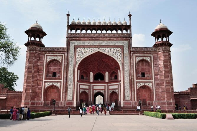 3-Days Private Luxury Golden Triangle Tour Delhi, Agra and Jaipur - The Taj Mahal: The Star of the Show