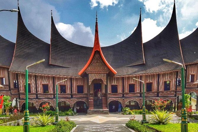 3 Days Private Padang Tour: Minangkabau Cultural Center, Village & City Tour - An Authentic Encounter with Minangkabau Culture