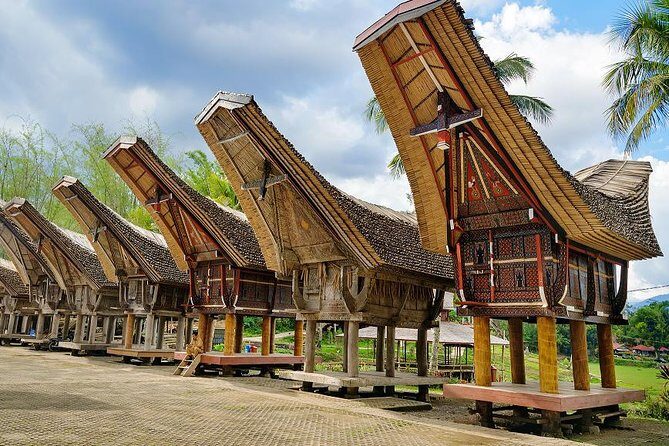 3 Days Tana Toraja from Makassar: Kete Kesu Village, Menhir to Funeral Burial - Discovering the Spirit of Tana Toraja: A 3-Day Tour from Makassar