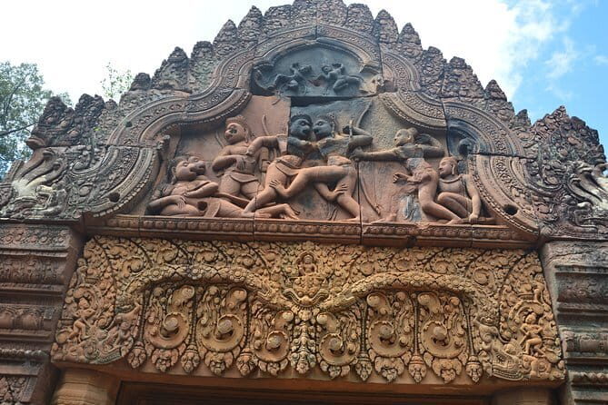 3 Days VIP Tour to Angkor Wat, Preah Vihear and Koh Ker - Day 1: The Heart of Angkor – Temples and Stories