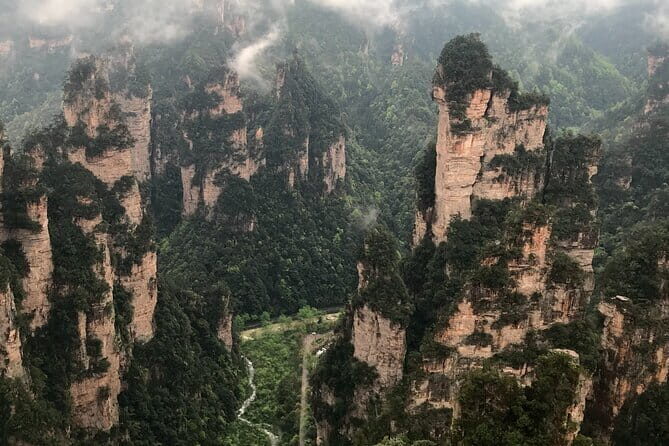 3 Days Zhangjiajie Highlights Tour with Glass Bridge (Classical Boutique Hotel) - Who Should Consider This Tour?