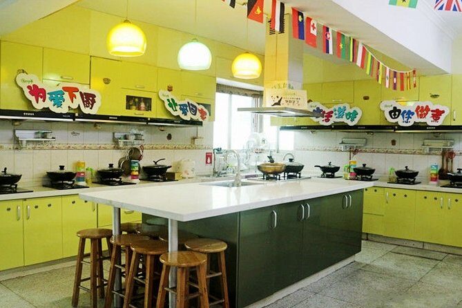 3-Hour Guangzhou Private Cooking Class with Local Market Visit - Introducing a Closer Look at the Guangzhou Private Cooking Class