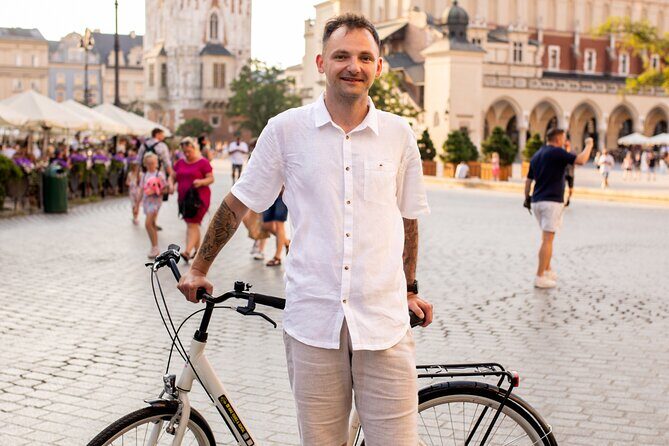 3-Hour Guided Bike Tour Highlighting Krakow - Key Points