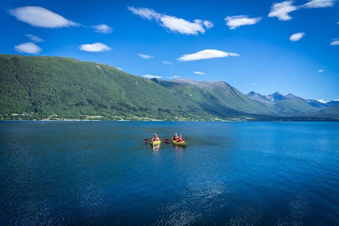 3-Hour Kayak Tour in Åndalsnes - Introduction