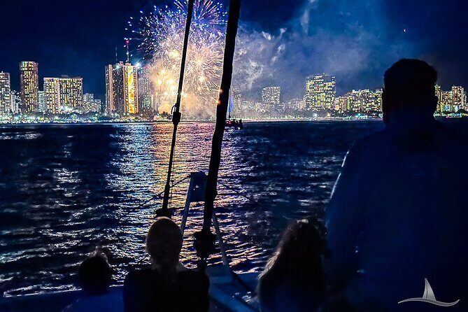 3 Hour Luxury Private Sailing Catamaran for 7-12 People - The Sum Up