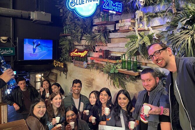 3 Hour Osaka Pub Crawl Weekly Welcome Guided Tour in Namba - Group Dynamics and Social Atmosphere