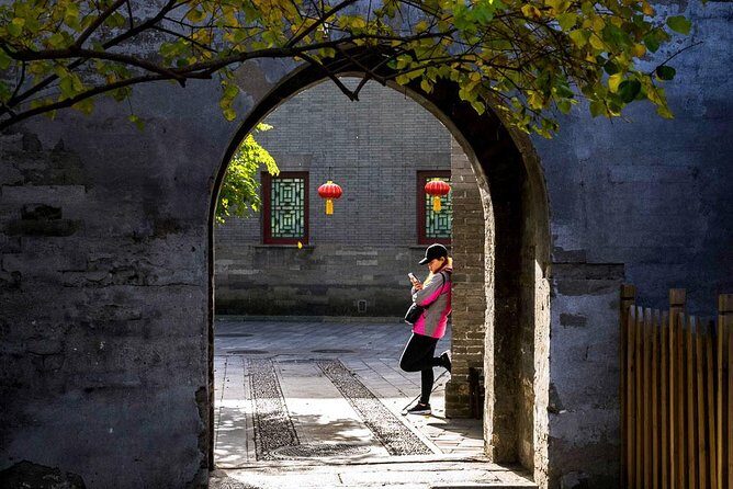 3-Hour Private Hutong Walking Tour with Drum Show at Drum Tower and Tea Tasting - Yandai Xie Street: The Commercial Heart of Old Beijing