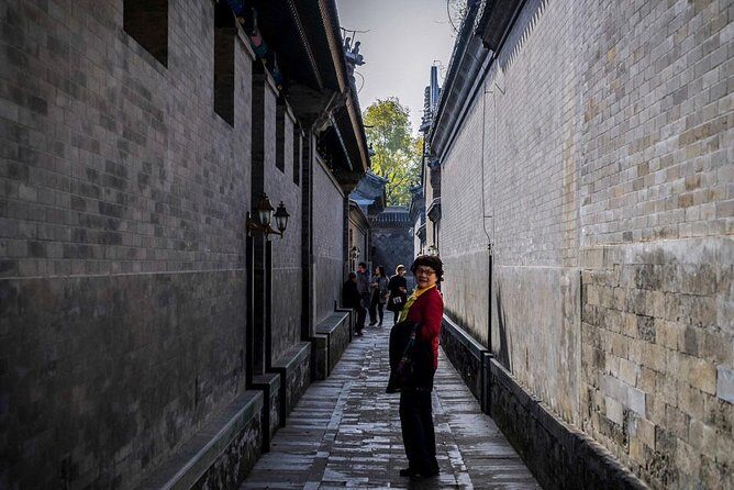 3-Hour Private Hutong Walking Tour with Drum Show at Drum Tower and Tea Tasting - The Drum Tower and Tea Tasting: A Cultural Climax