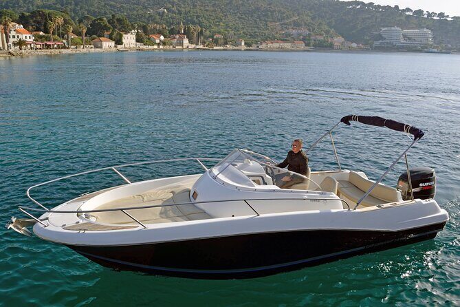 3-Hour Private Sailing and Snorkeling Adventure from Fira - An Overview of Your Santorini Private Sailing Experience