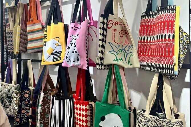 3-Hour Private Shopping & Bargaining Tour at a World Trade Hub - In Summary