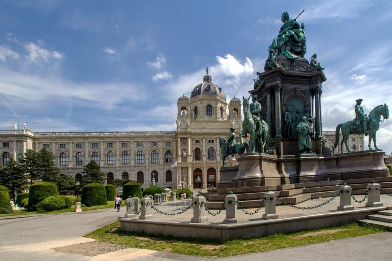 3 hour private tour in Vienna by private car - Key Points