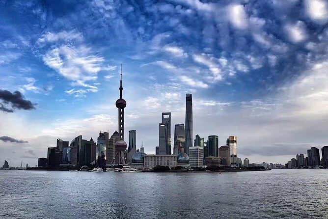 3-Hour Private Tour: The Bund and Shanghai Tower - Evaluating the Value