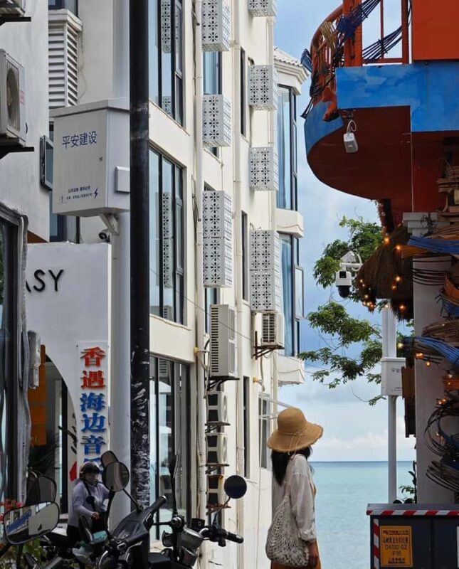 3-Hour Sanya Coastal & Tianya Town Tour - Practical Details and Considerations