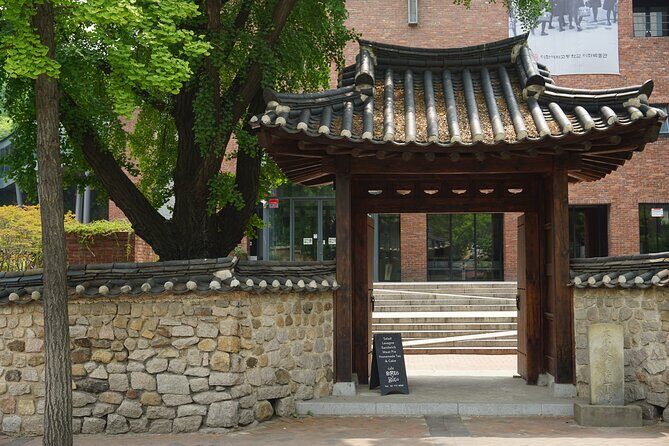 3-Hour Seoul Tasting Tour: Cityhall, Gwanghwamun & Jeongdong Area - FAQs