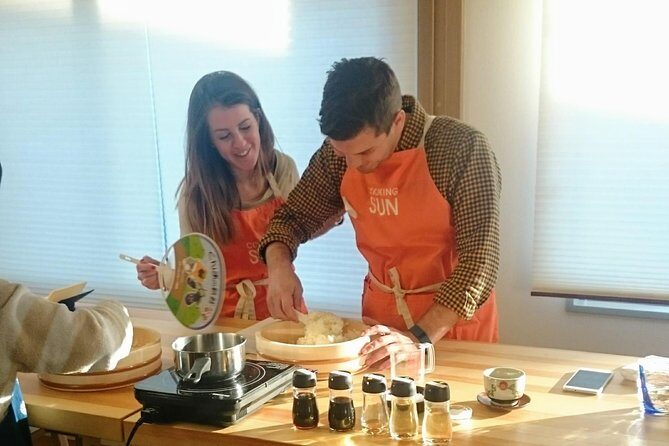 3-Hour Small-Group Sushi Making Class in Tokyo - Key Points