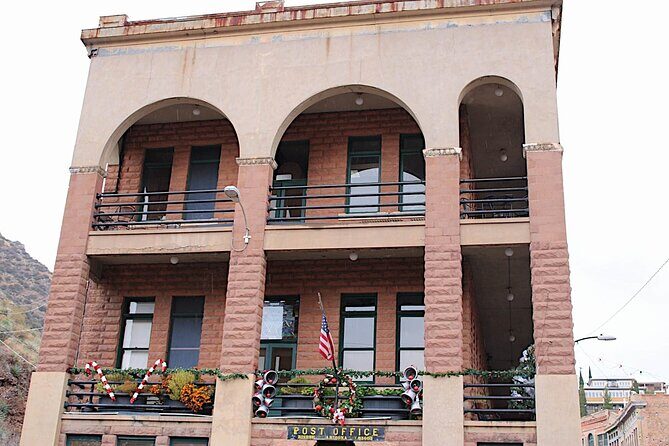 3-Hour Tour - Mountaintop, Old Bisbee, Open Pits, & Lowell - Key Points