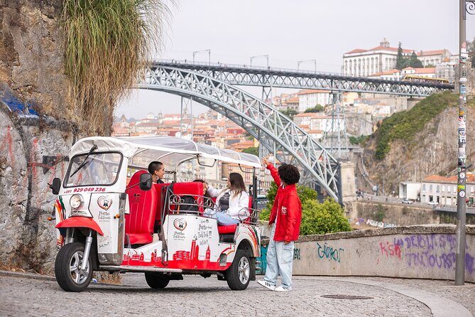 3 Hour Tuk tuk Tour in Porto - Starting Point and First Impressions