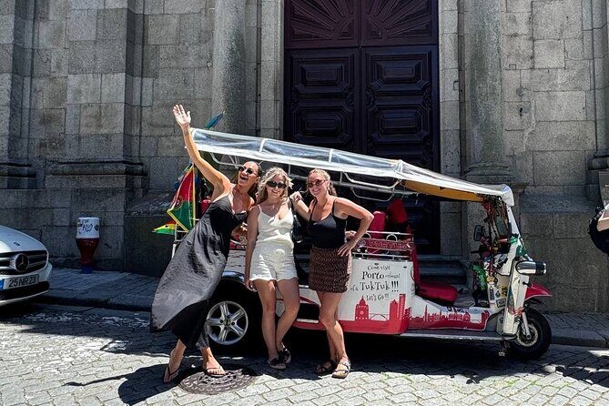 3 Hour Tuk tuk Tour in Porto - Sunset at Passeio das Virtudes