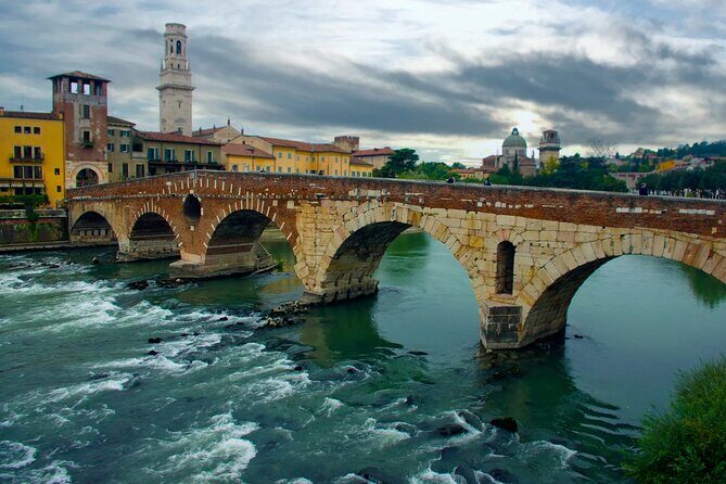 3 Hour Walking tour of Verona and Arena - Roman Roots and Ancient Roman Roads