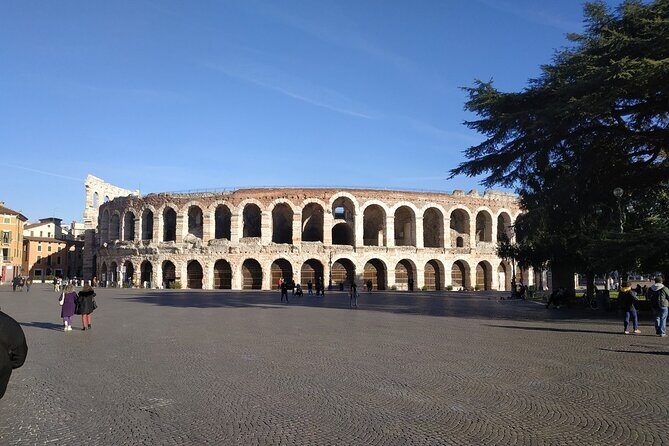 3-Hour Walking Tour with Guide Discovering Verona - An In-Depth Look at the Verona Guided Walking Tour