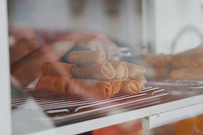 3-Hour Yogyakarta Hidden Food Walking or Cycling Guided Tour - Savoring Famous Lumpia in Mataram Street