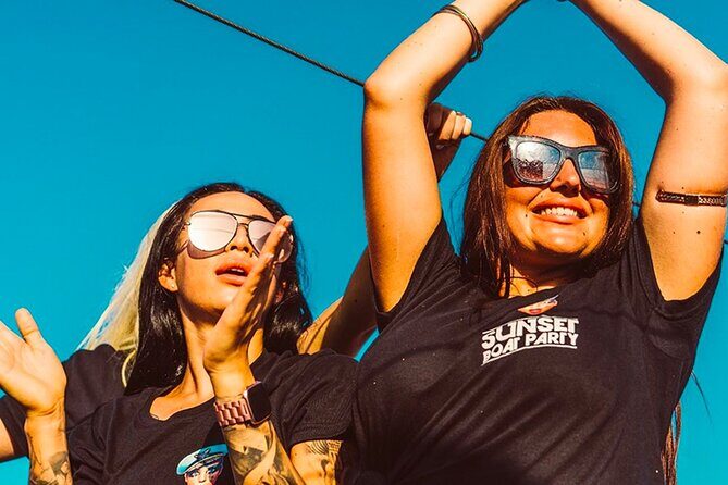 3 Hours Boat Party with 2 Live DJs in Mallorca - FAQs