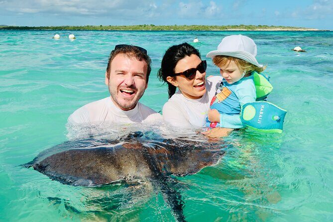 3-Hours Eye-Opening Stingray City Antigua - Transfer R/T included - What Makes This Tour Stand Out?