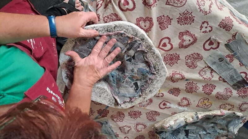 3 Hours of Art Creation: Papier-mâché in a Studio in Pietrasanta - The Process: What It’s Like