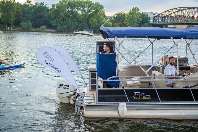 3 Hours Prague Private Boat Cruise Beer or Prosecco Unlimited - Summary: Who Should Consider This Experience?
