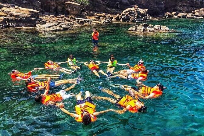 3 Islands by speed boat trip - Who Would Love This Tour?