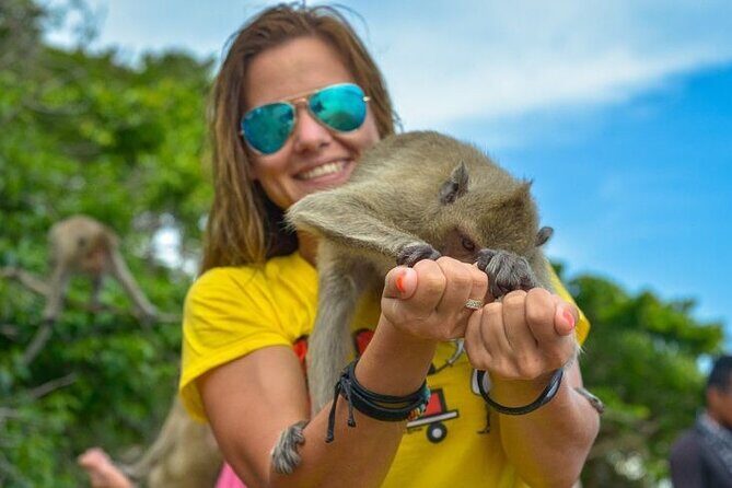 3 Islands Full-Day Tour on Catamaran with Lunch Buffet in Pattaya - FAQ