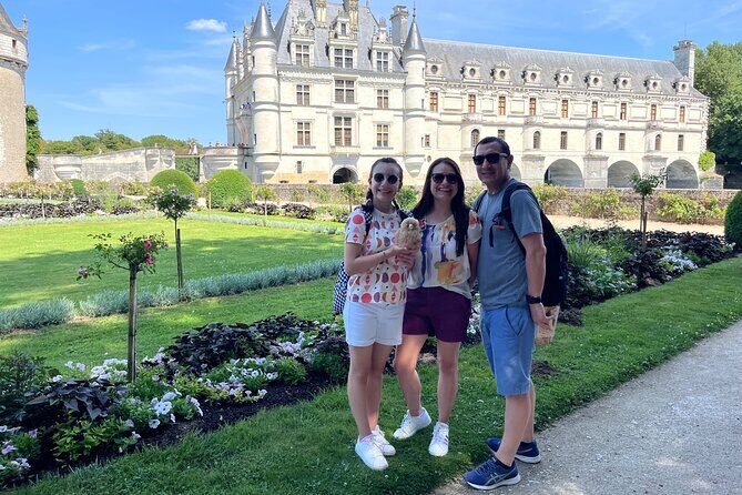 3 Loire Valley Castles and Wine Tasting Private Guided Tour - Key Points