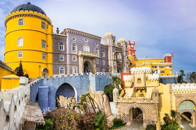 3 Tours Private / Tour SINTRA Second Day Tour FÁTIMA Third day Tour LISBON - The Itinerary in Detail