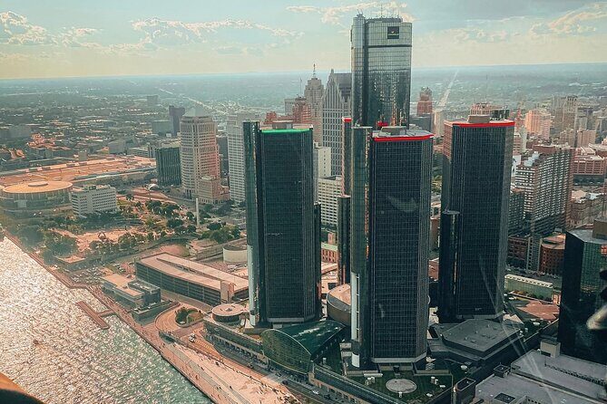 30 Minutes Private Downtown Detroit Helicopter Ride - Why Choose the Maxflight Detroit Helicopter Tour?