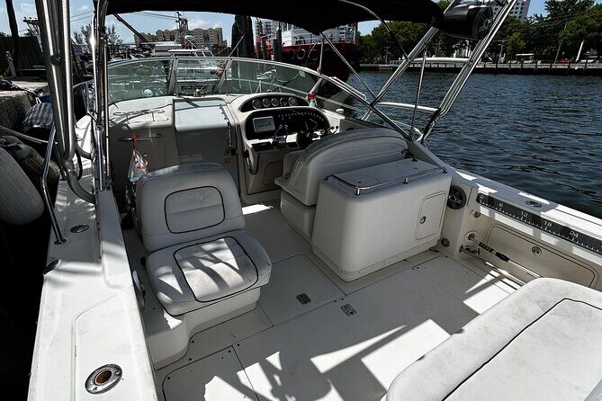 31-foot Miami Private Boat Rental for 12 People - Practical Tips for Booking and Enjoyment