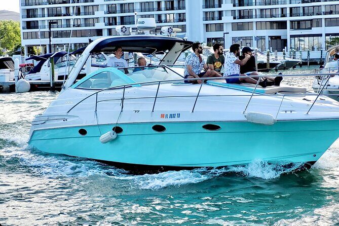 37ft Private Captained Yacht Rental - Up to 13 Happy Guests - Practical Tips for Your Miami Yacht Day
