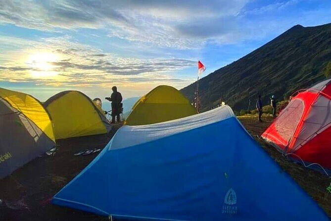 3D 2N Mount Rinjani Trekking Tour To Summit And Lake - Authenticity and Reviews