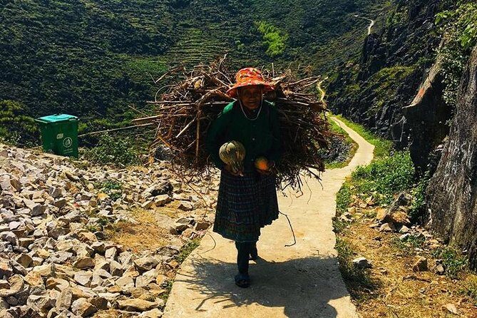 3D2N PRIVATE CAR TOUR + ENGLISH SPEAKING DRIVER (SUV 7 seats) - What to Expect on This Ha Giang Adventure