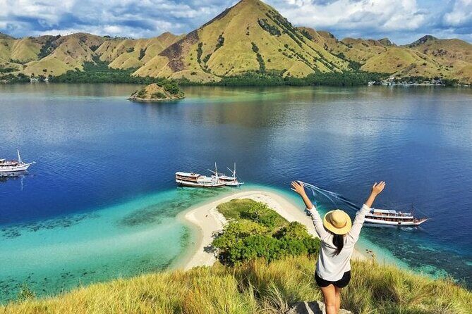 3D2N Sailing Komodo Living on Board Fiday to Sunday (Labuan Bajo) - Key Points