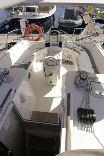 3h Whale Watching Share Tour Beneteau Oceanis 440 - Who Will Love This Tour?