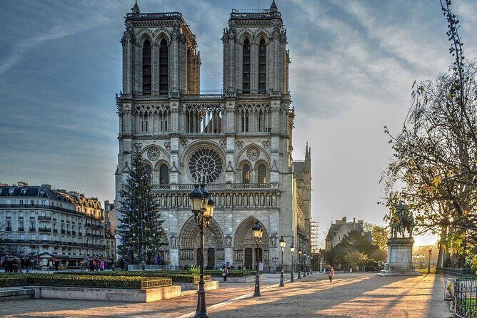 3in1 Notre Dame Tour plus Boat Cruise and Eiffel Tower History - Introduction
