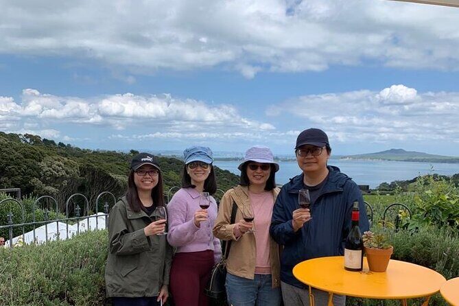 4.5-Hour Scenic Wine Tour with Private Guide & Up to 12 Tastings - Practical Details for Travelers