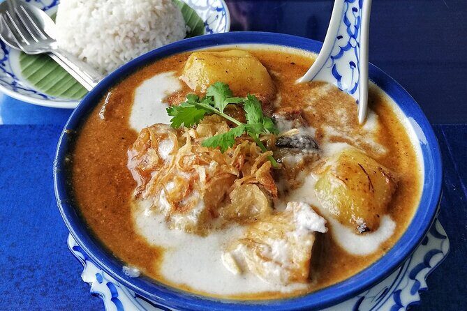 4 Corners of Thailand: A Taste Sensation Food Tour in Hua Hin - The Transportation and Group Dynamics