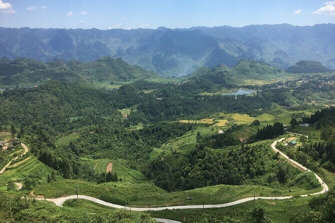 4-Day Ha Giang to Ban Gioc Waterfall Motorbike Adventure - Day 1: From Hanoi to Ha Giang