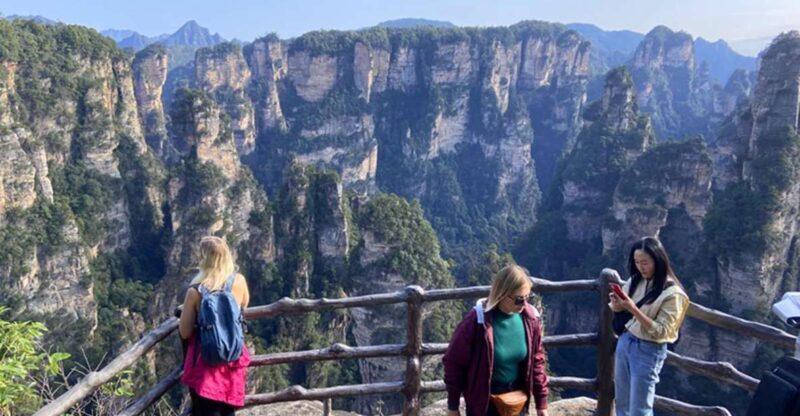 4-Day Highlights of Zhangjiajie With Sunrise Experience - Key Points